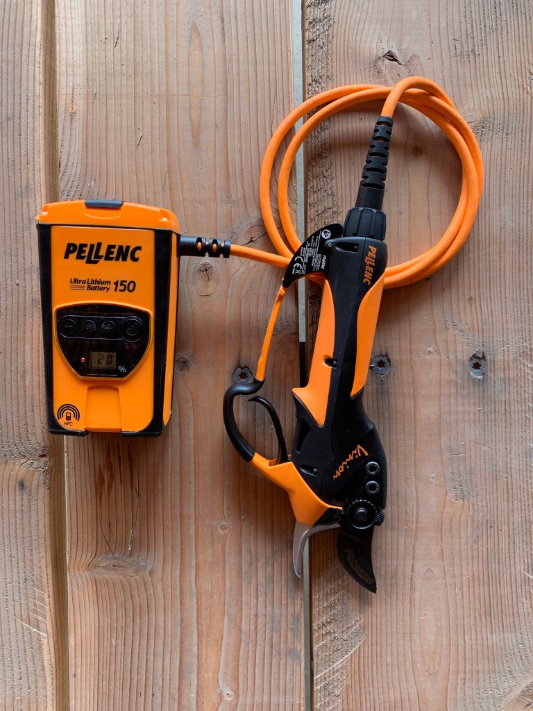 Pellenc Vinion Vineyard Pruning Shears | SunVolt Supply | Cordless ...